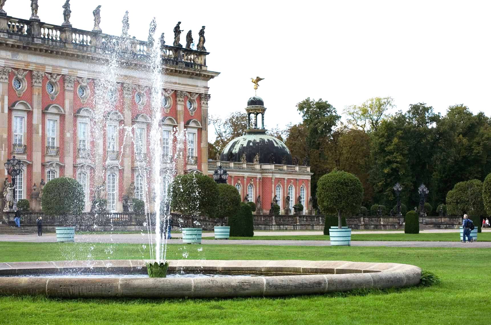 New Palace fountain, Potsdam, Germany | Schomburg